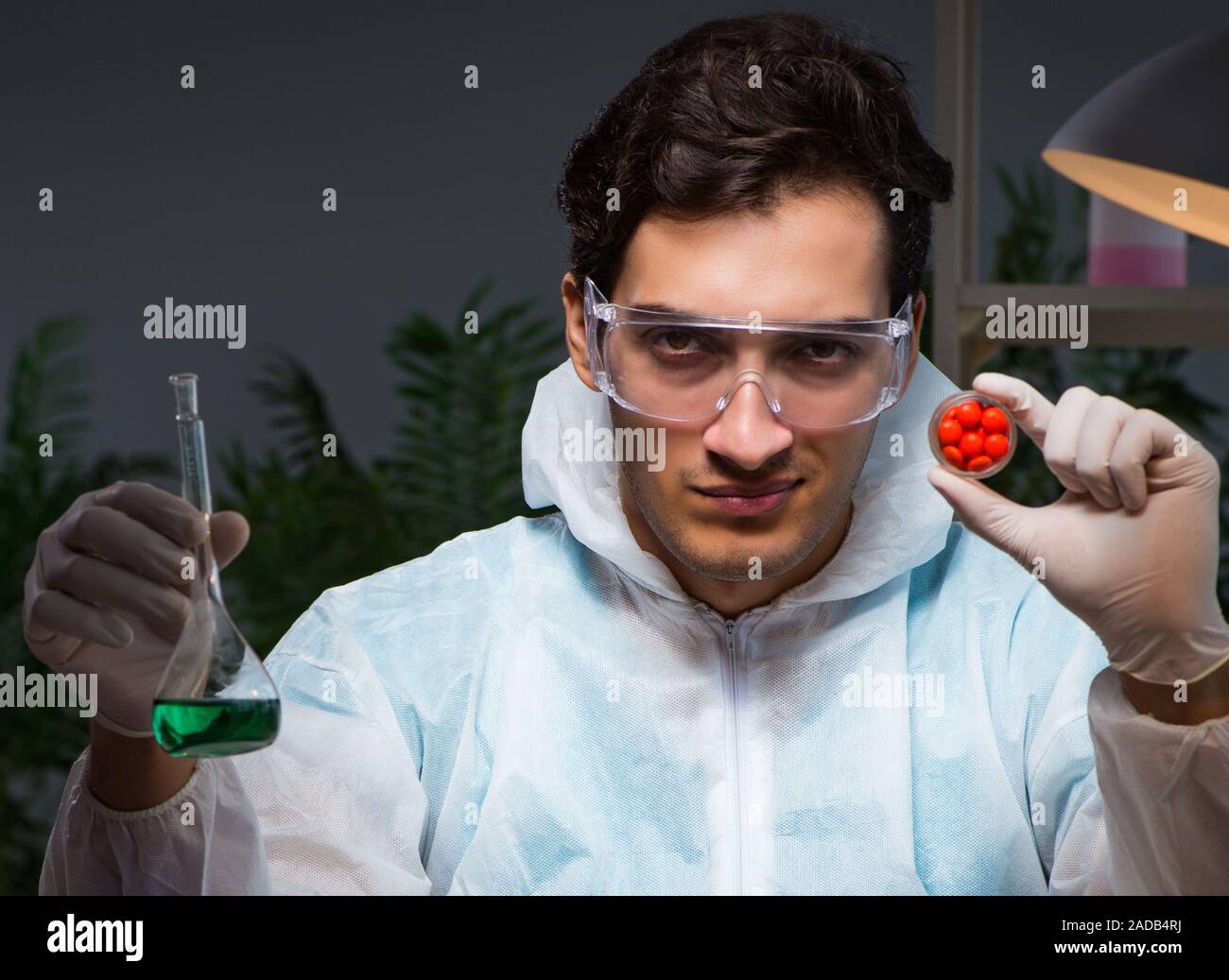 Medicine drug researcher working in lab Stock Photo - Alamy