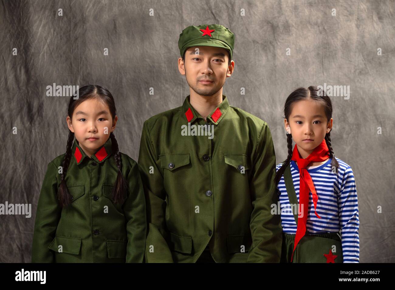 Happy family military uniform Stock Photo - Alamy
