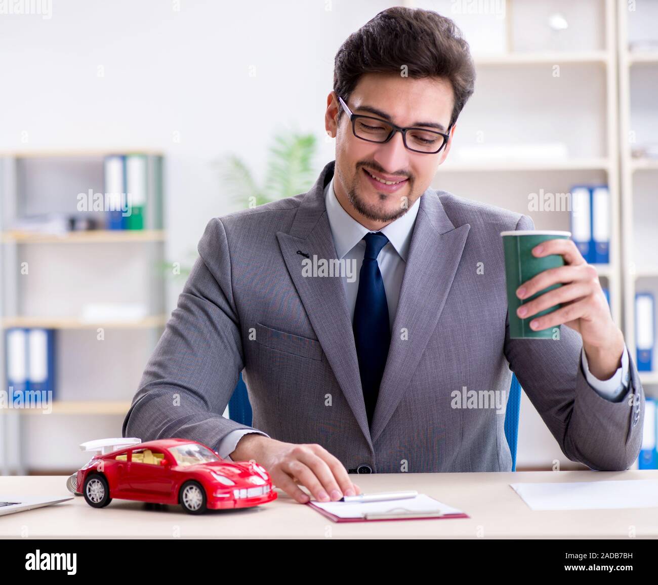 Insurance claim automobile break hi-res stock photography and images ...