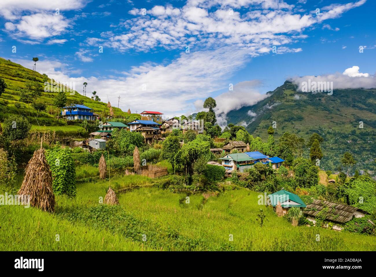Farmers houses hi-res stock photography and images - Alamy