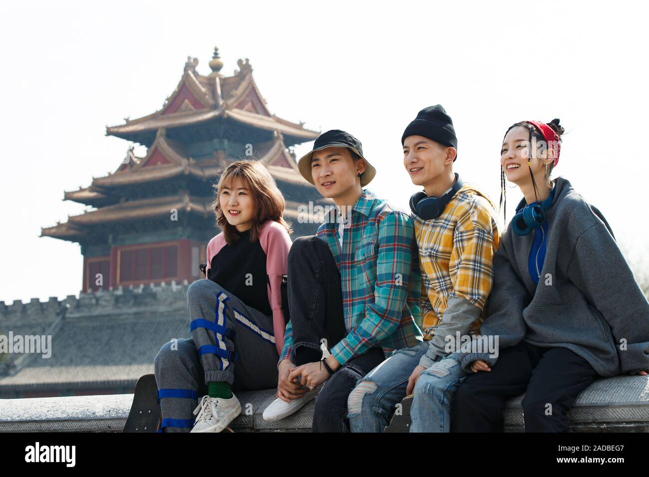 Hip hop fashion asian man hi-res stock photography and images - Alamy