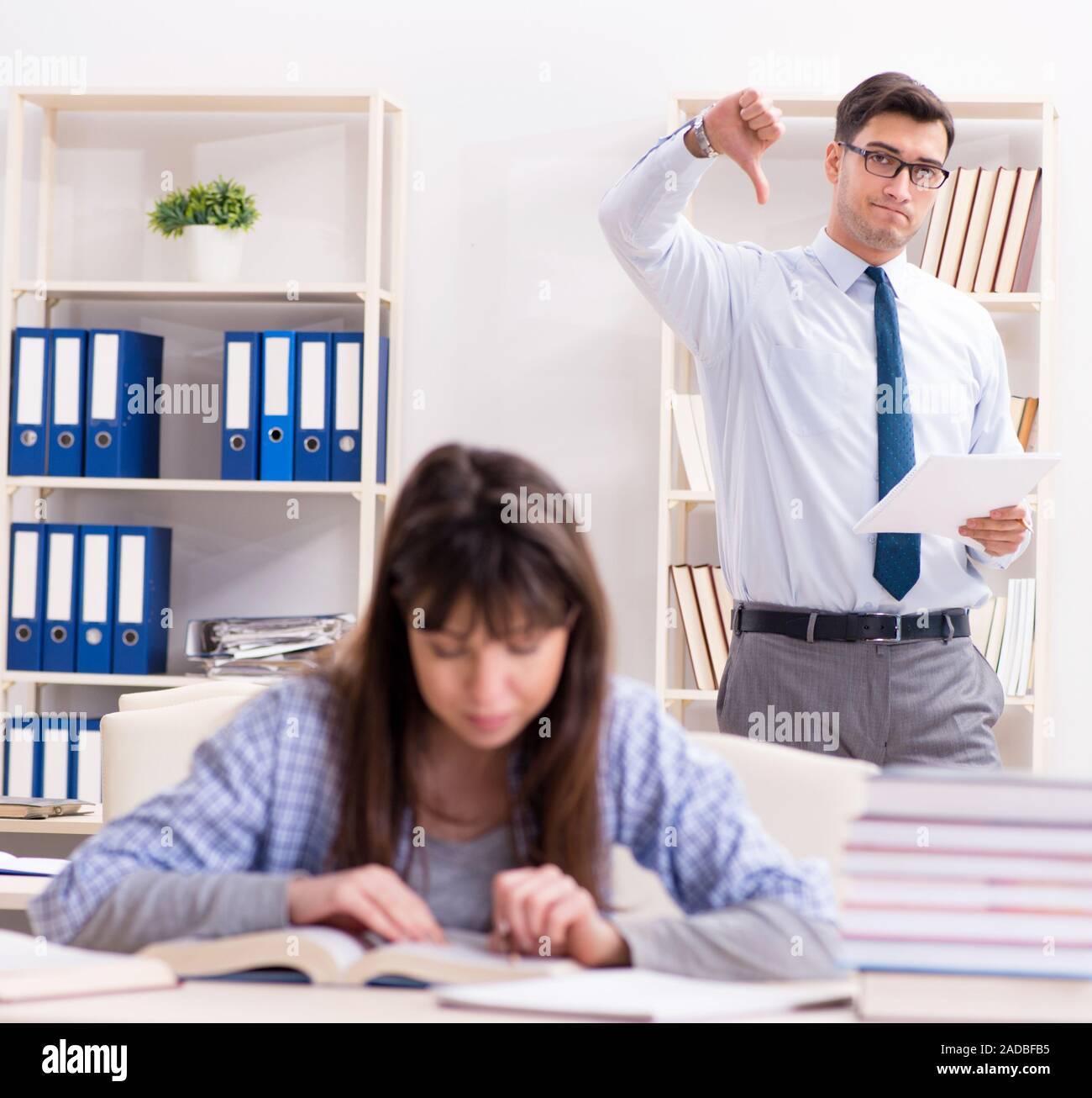 Student thumbs down classroom hi-res stock photography and images - Alamy