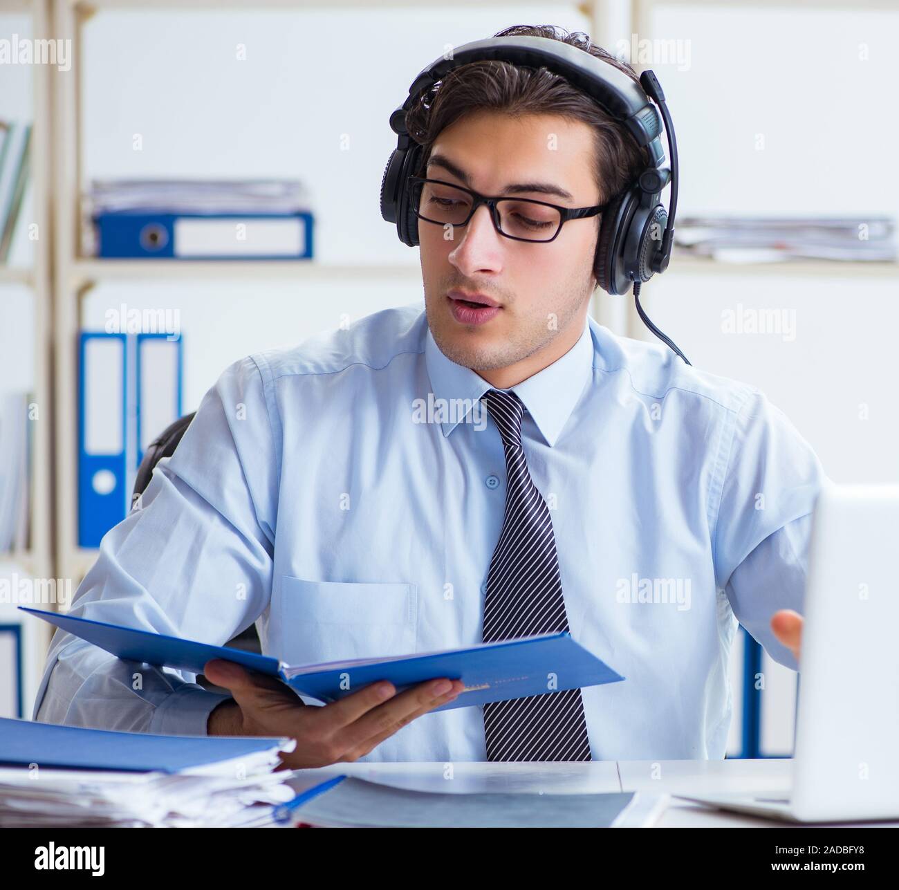 Call center operator talking to customer on live call Stock Photo - Alamy