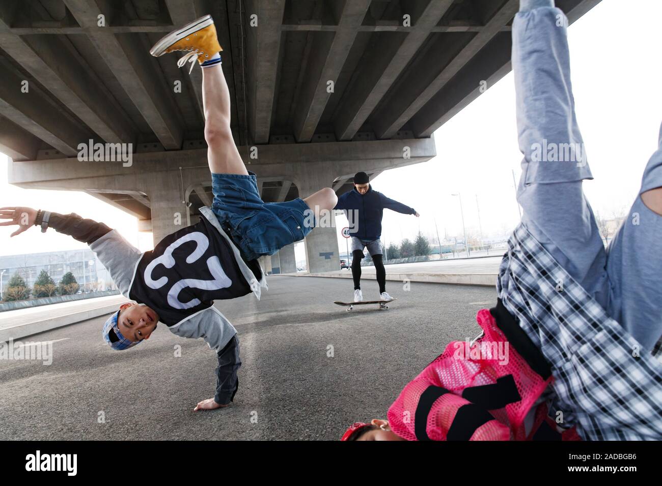 Young people jump street dance Stock Photo - Alamy