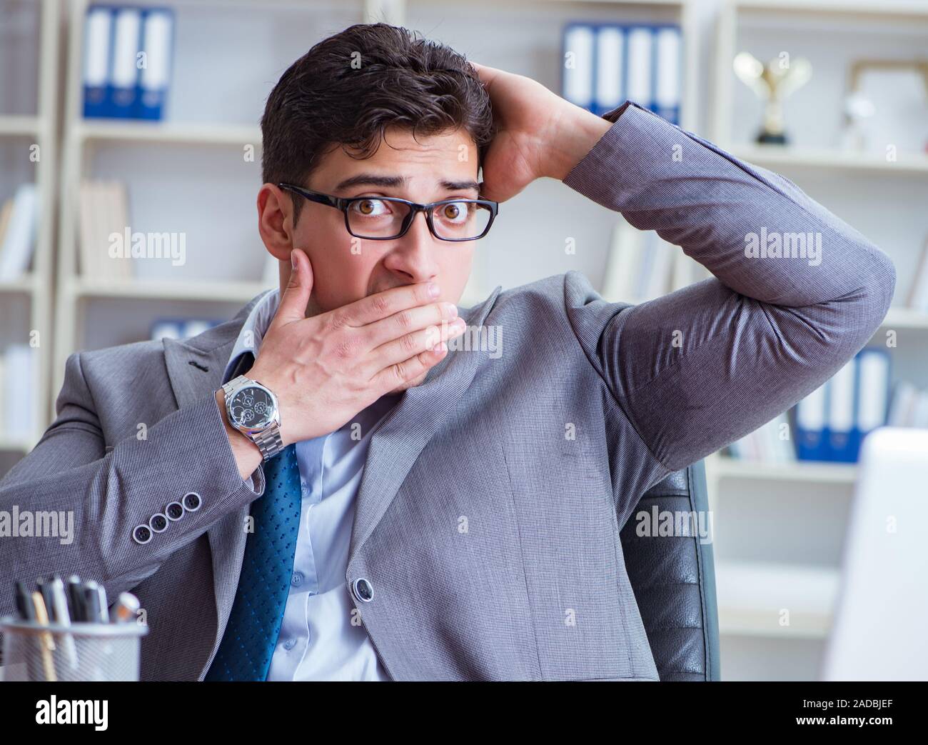Sweating office hi-res stock photography and images - Alamy