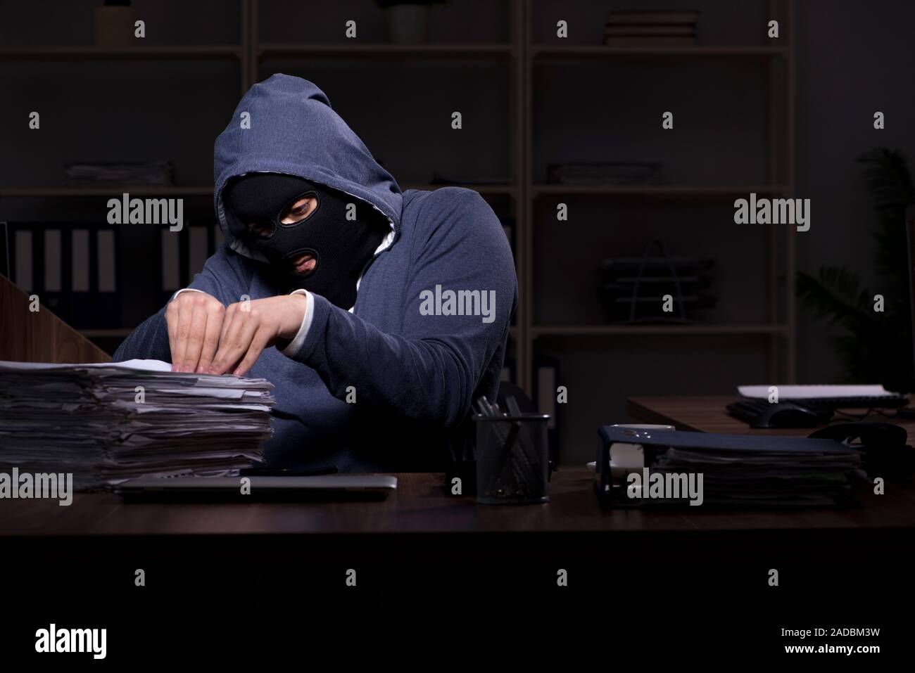 Spy in balaclava mask looking hi-res stock photography and images - Alamy