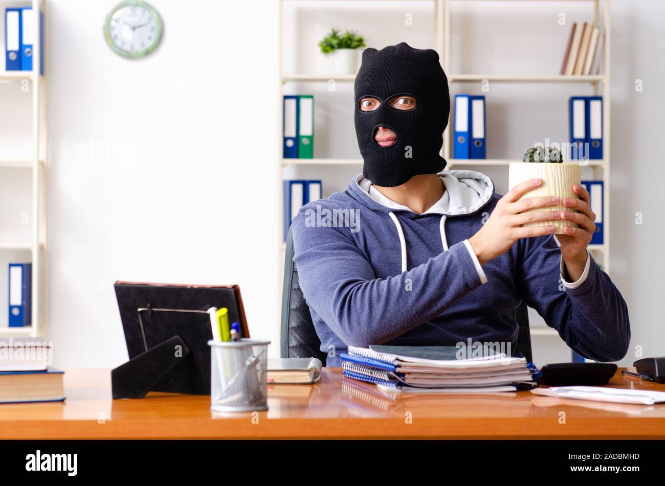 Male thief in balaclava hi-res stock photography and images - Alamy