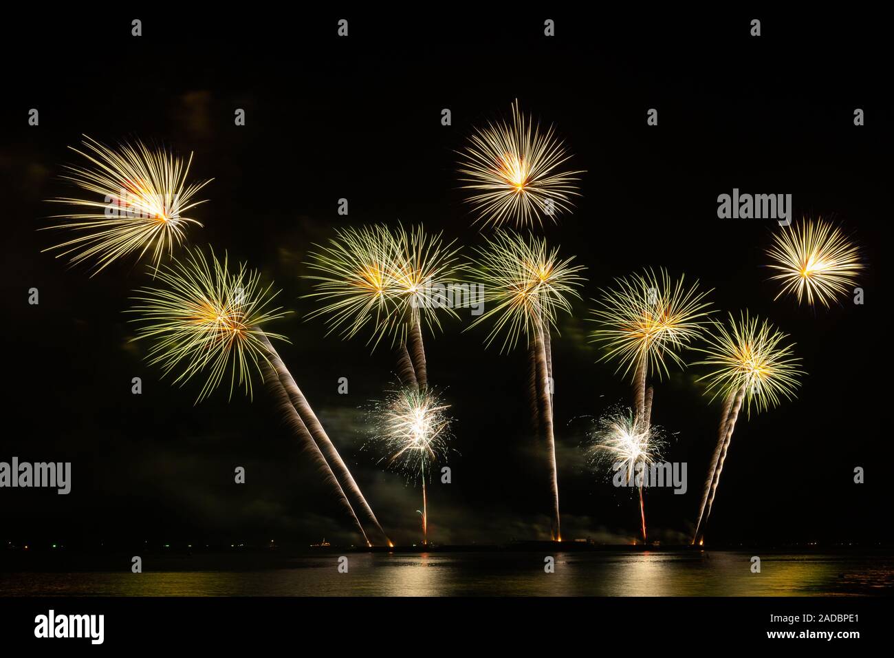 firework beautiful celebration festival colorful countdown merry ...