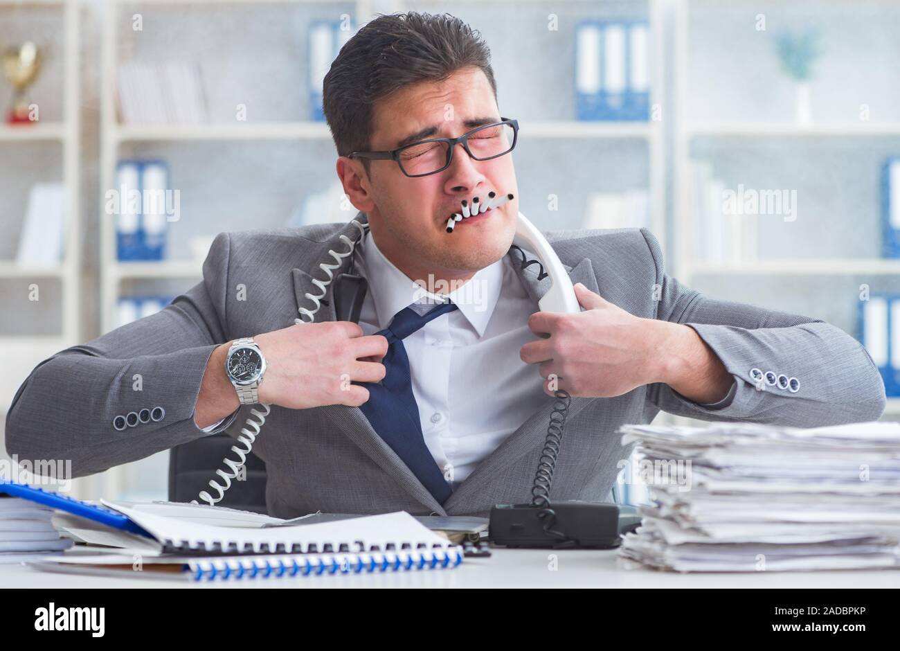 Office smoker worker hi-res stock photography and images - Alamy