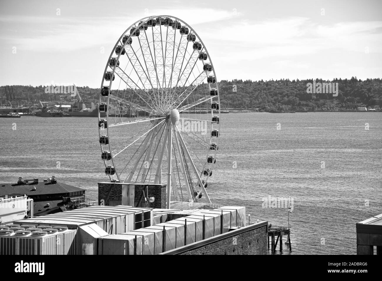 The Seattle Great Wheel, a big ferris wheel on the Seattle, WA ...