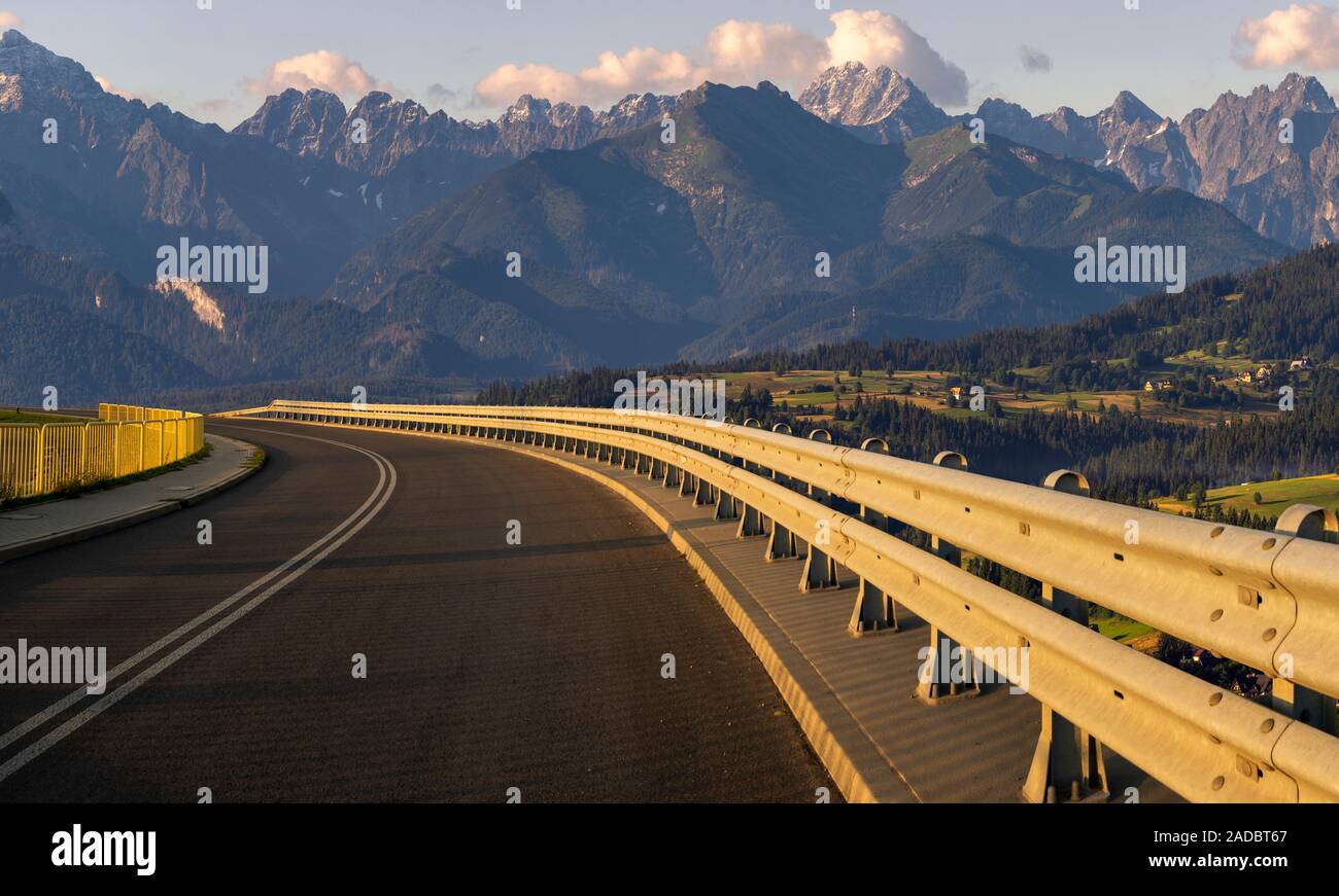 Winding asphalt hi-res stock photography and images - Alamy