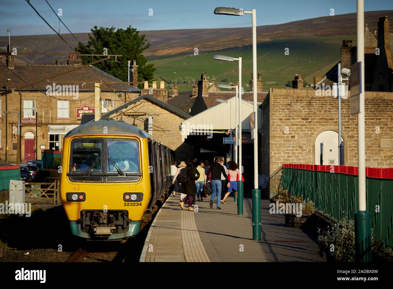 Glossop train railway station hi-res stock photography and images - Alamy