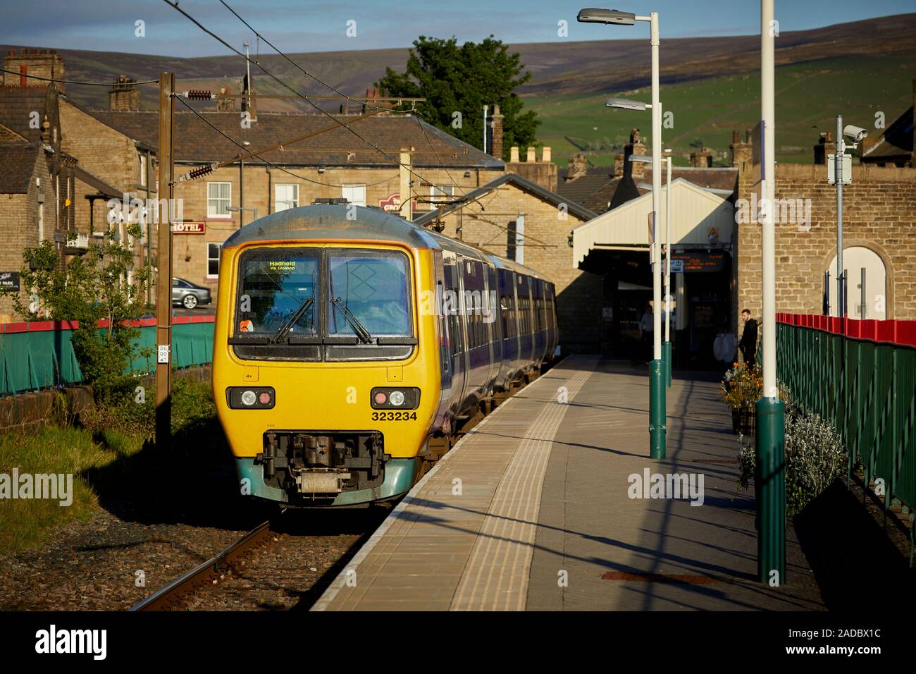 Glossop train railway station hi-res stock photography and images - Alamy