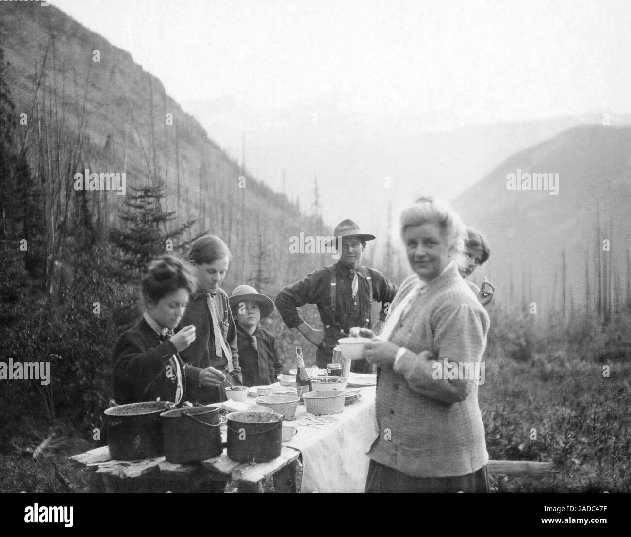 Charles D. Walcott (1850-1927), US palaeontologist, with his family at ... Charles D. Walcott (1850-1927), US palaeontologist, with his family at ...