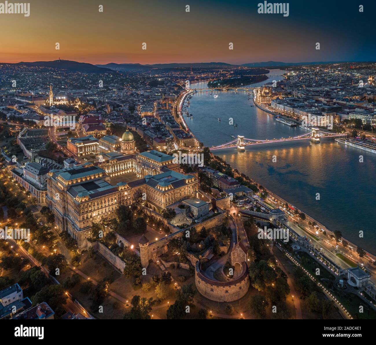 Aerial skyline hi-res stock photography and images - Alamy