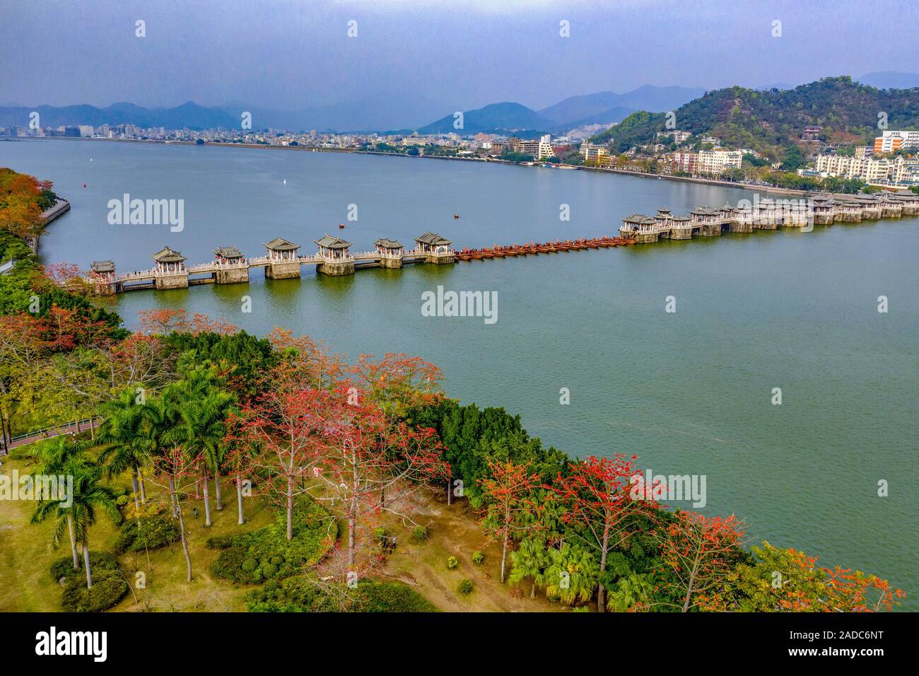 Wide bridge hi-res stock photography and images - Alamy