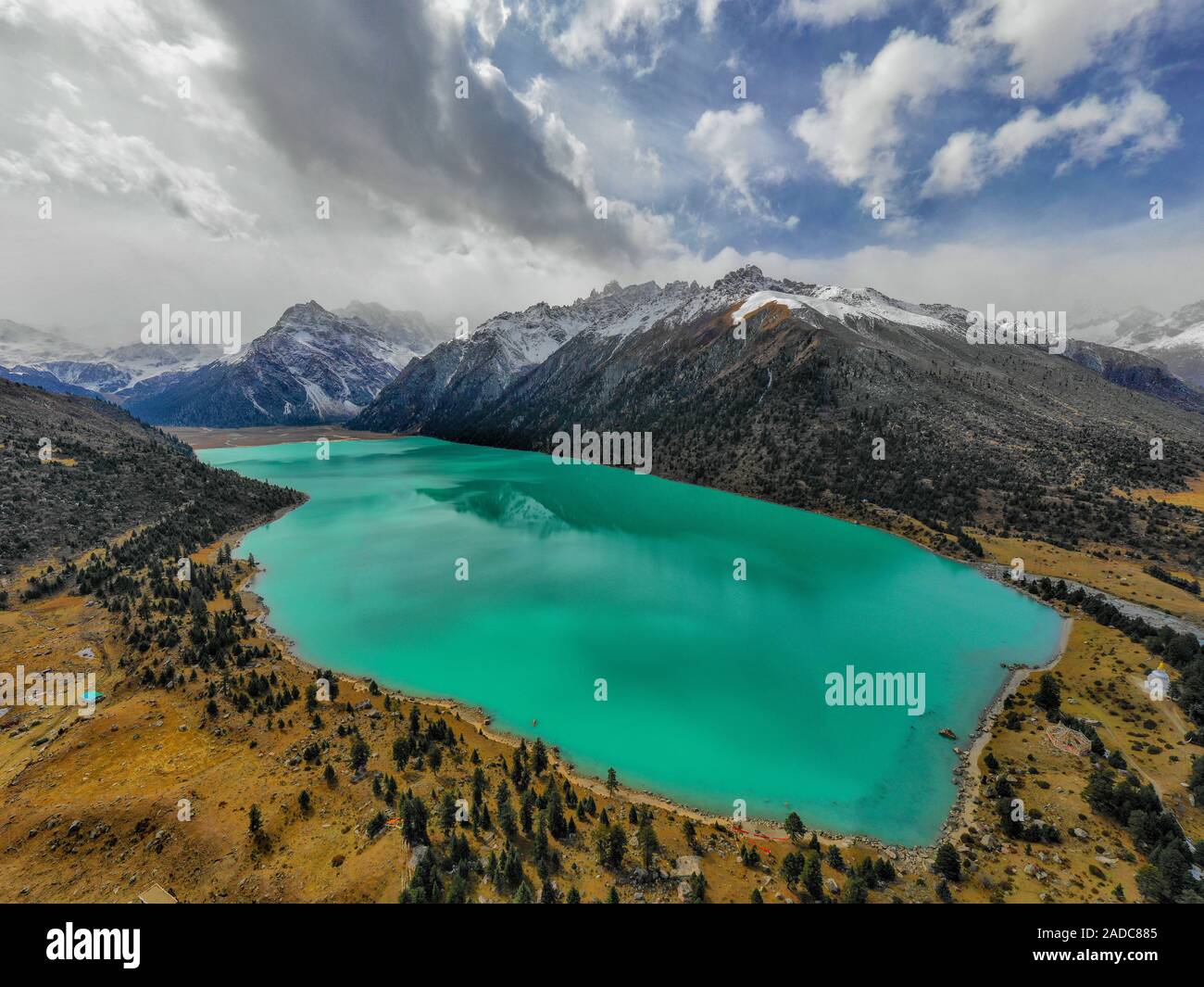 Derge or dege hi-res stock photography and images - Alamy