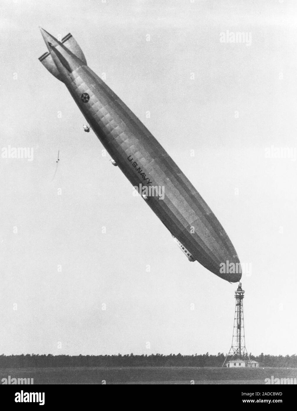 USS Los Angeles. View of the airship USS Los Angeles (ZR-3) rising out ...