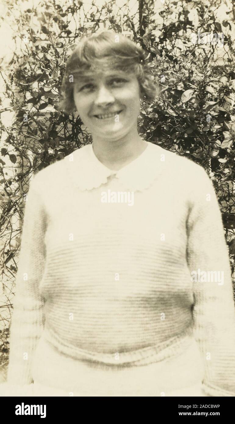 Anna Baker Yates Rapport (born 1891), US physiologist. Rapport received ...