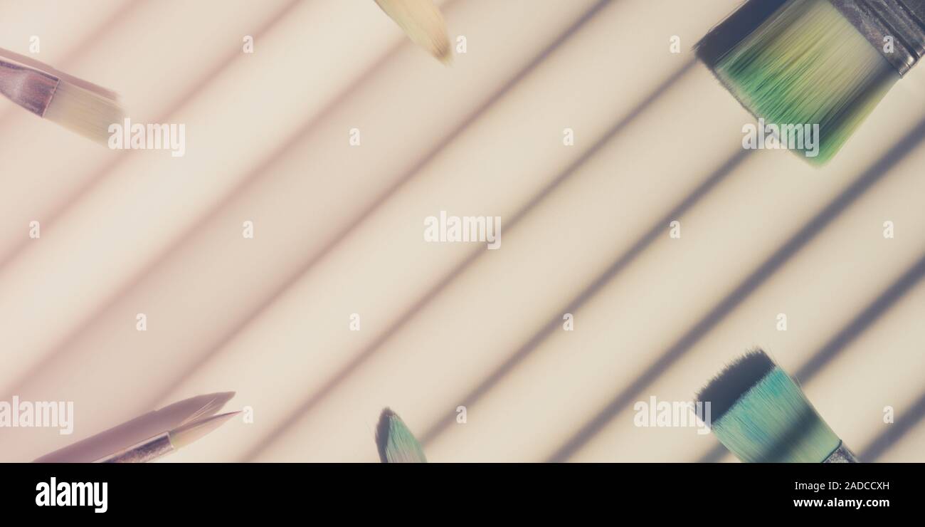 Used different brushes for painting on the table, center is free, copy ...