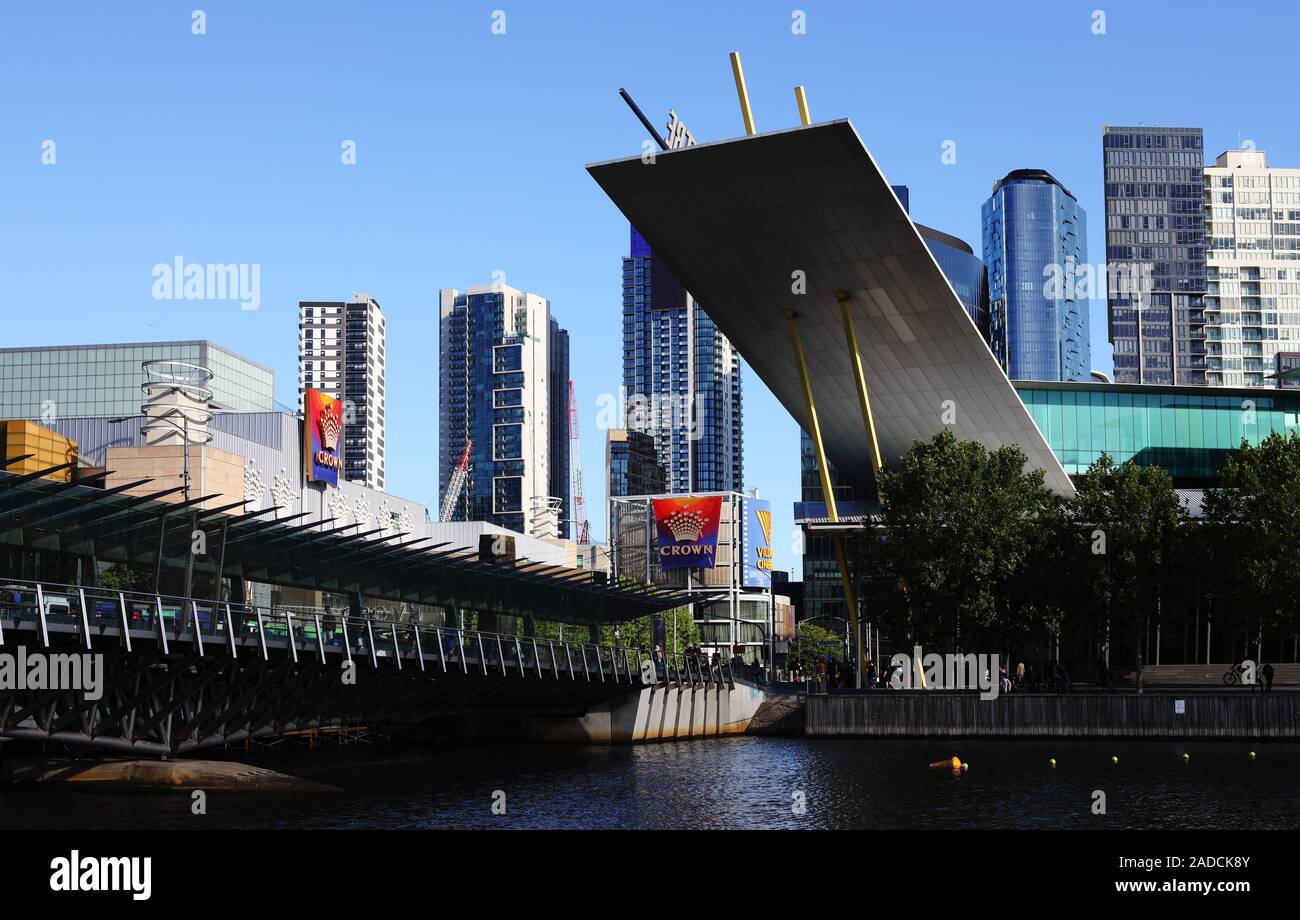 Melbourne's Southbank Precinct Stock Photo - Alamy