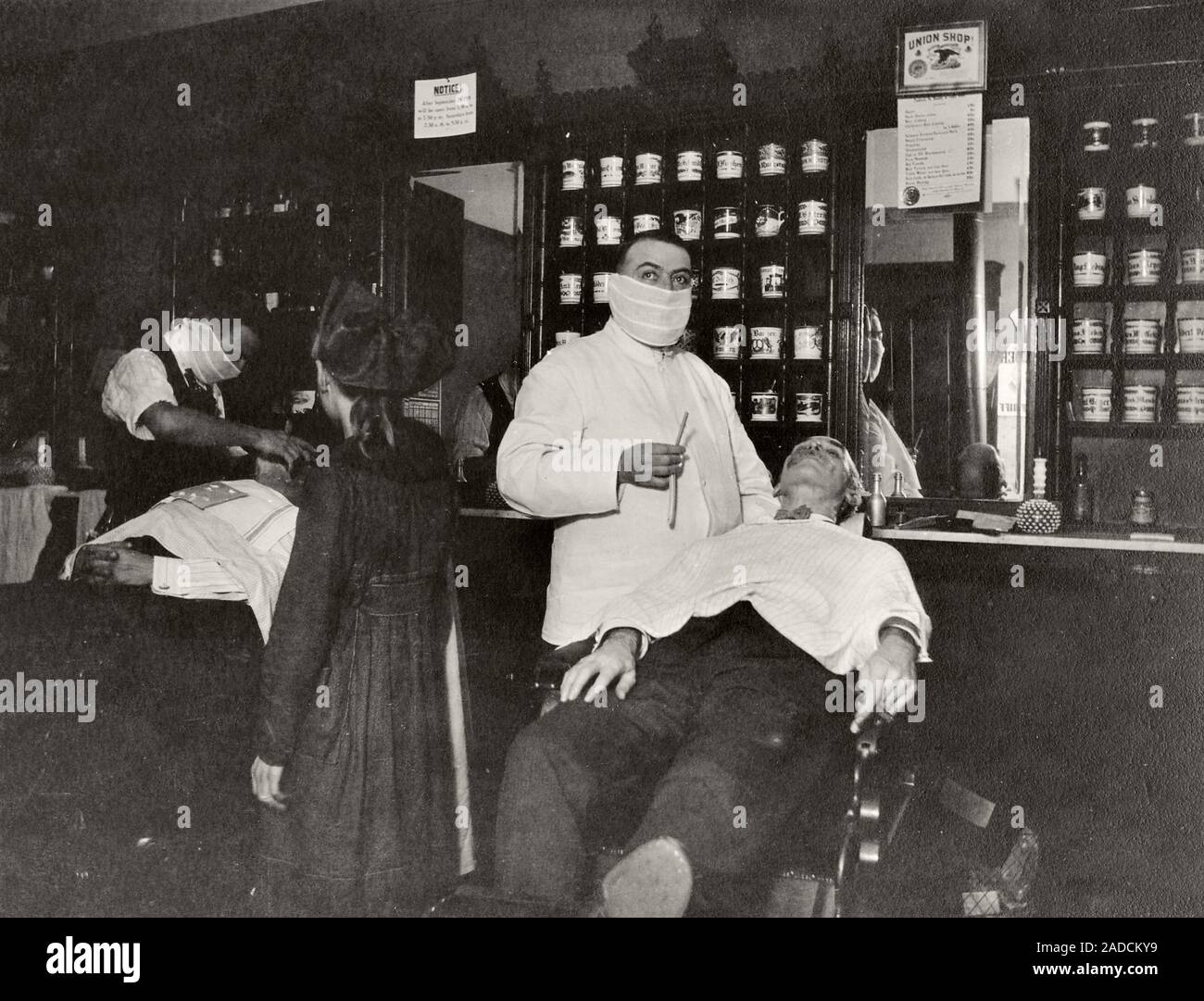 Barber shop, Cincinnati, Ohio, USA, during the Spanish Flu pandemic ...