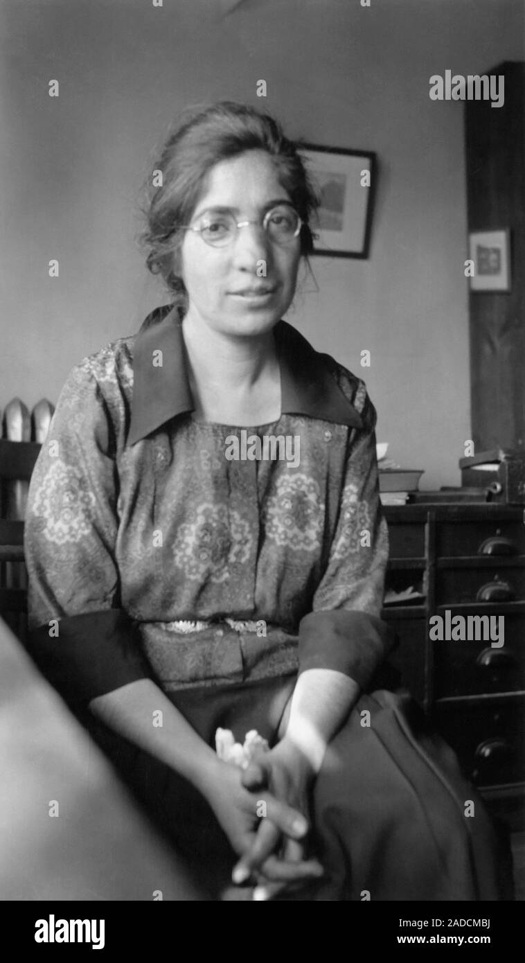 Libbie Henrietta Hyman (1888-1969), US zoologist. Hyman graduated from ...