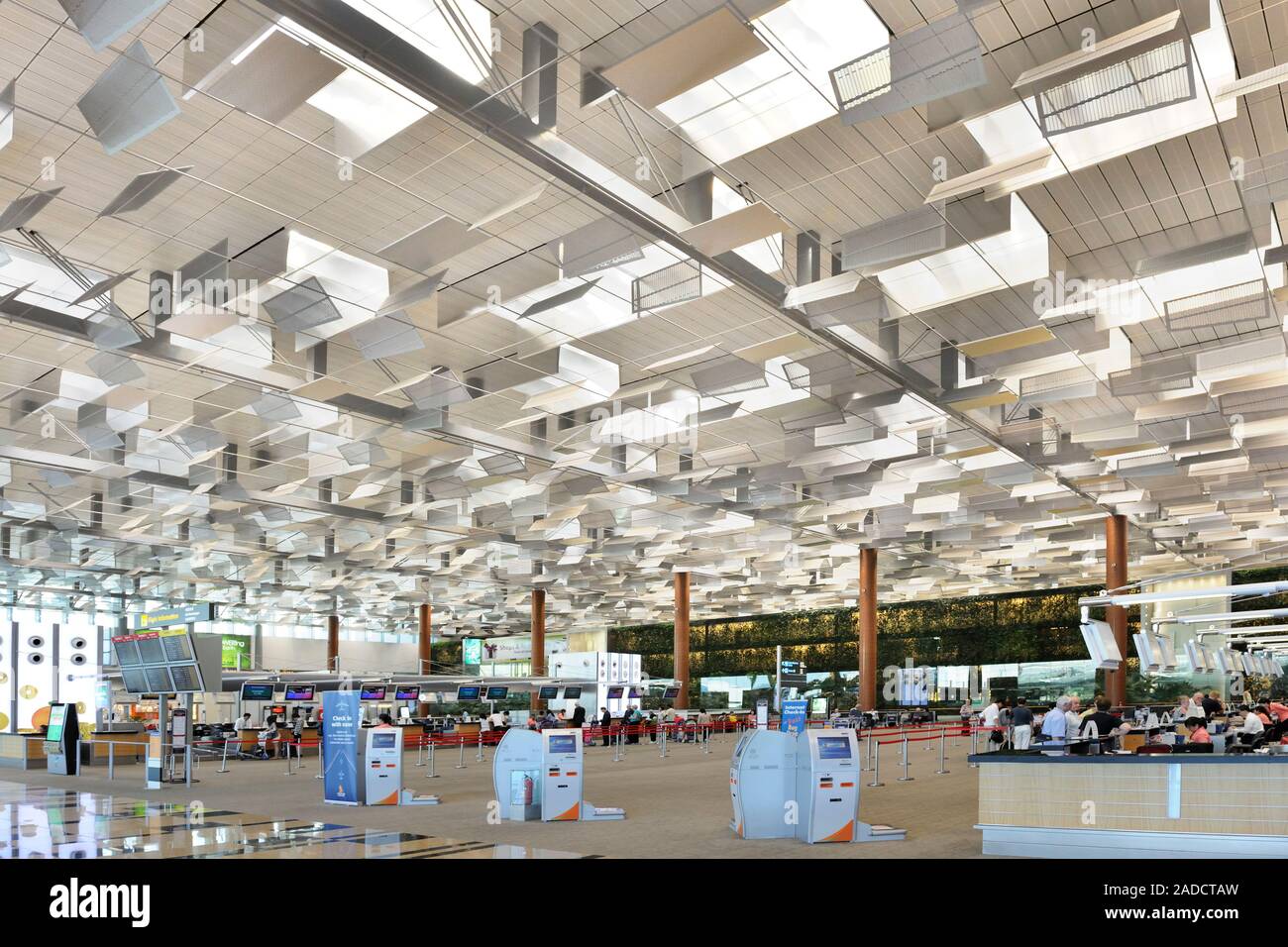 Check-in hall in Terminal 3 of Singapore Changi Airport Stock Photo - Alamy