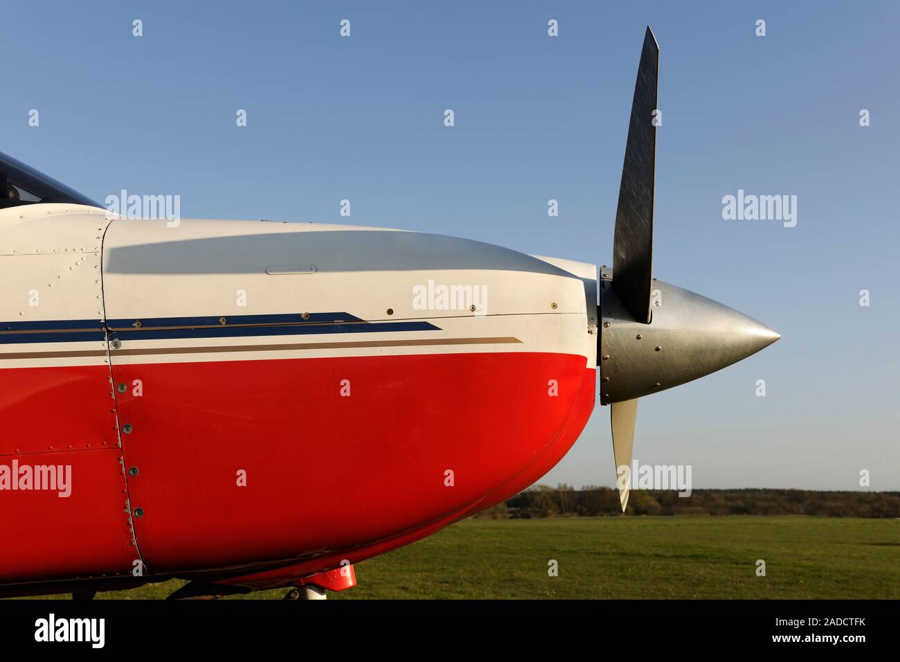 Propeller of Piper PA-28-181 Cherokee Archer III parked on the grass ...