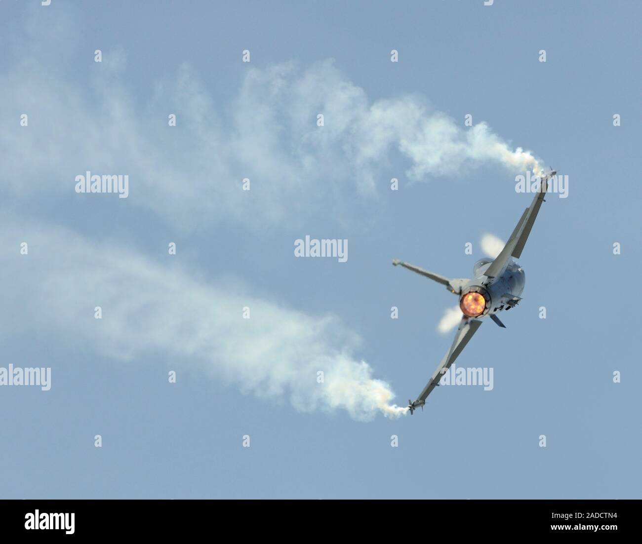 Lockheed Martin F-16C Fighting Falcon in the flying-display at the ...