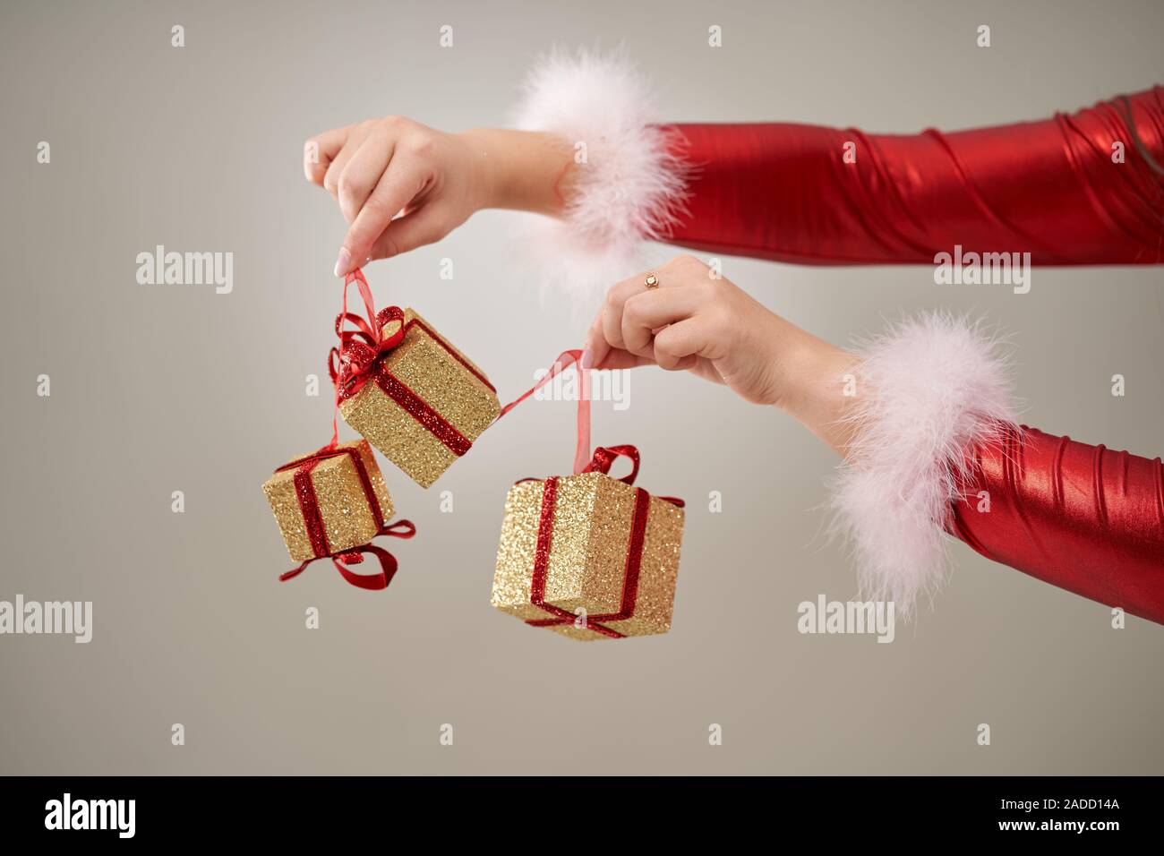 Santa anonymous hi-res stock photography and images - Alamy