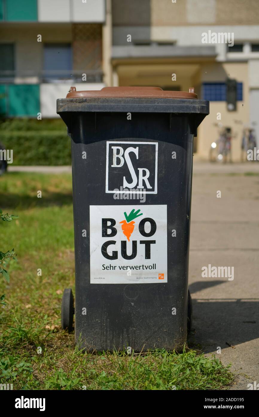 Biogut, Mülleimer, BSR, Berlin, Deutschland Stock Photo - Alamy