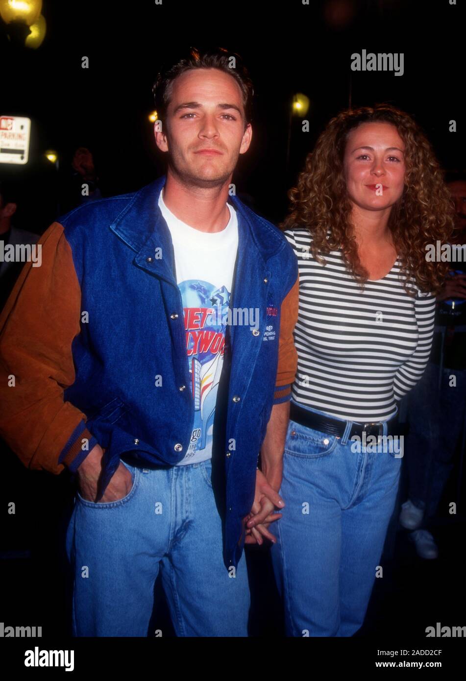 San Diego, California, USA 25th March 1995 Actor Luke Perry and wife ...