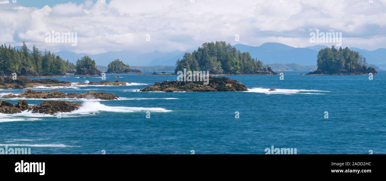 Coastal landscape, Vancouver Island. Ocean swells and currents at the ...