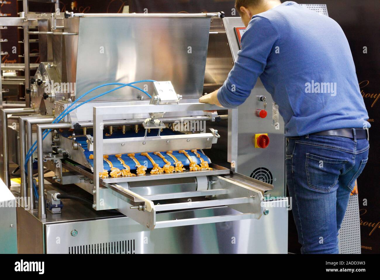 Food manufacturing hi-res stock photography and images - Alamy