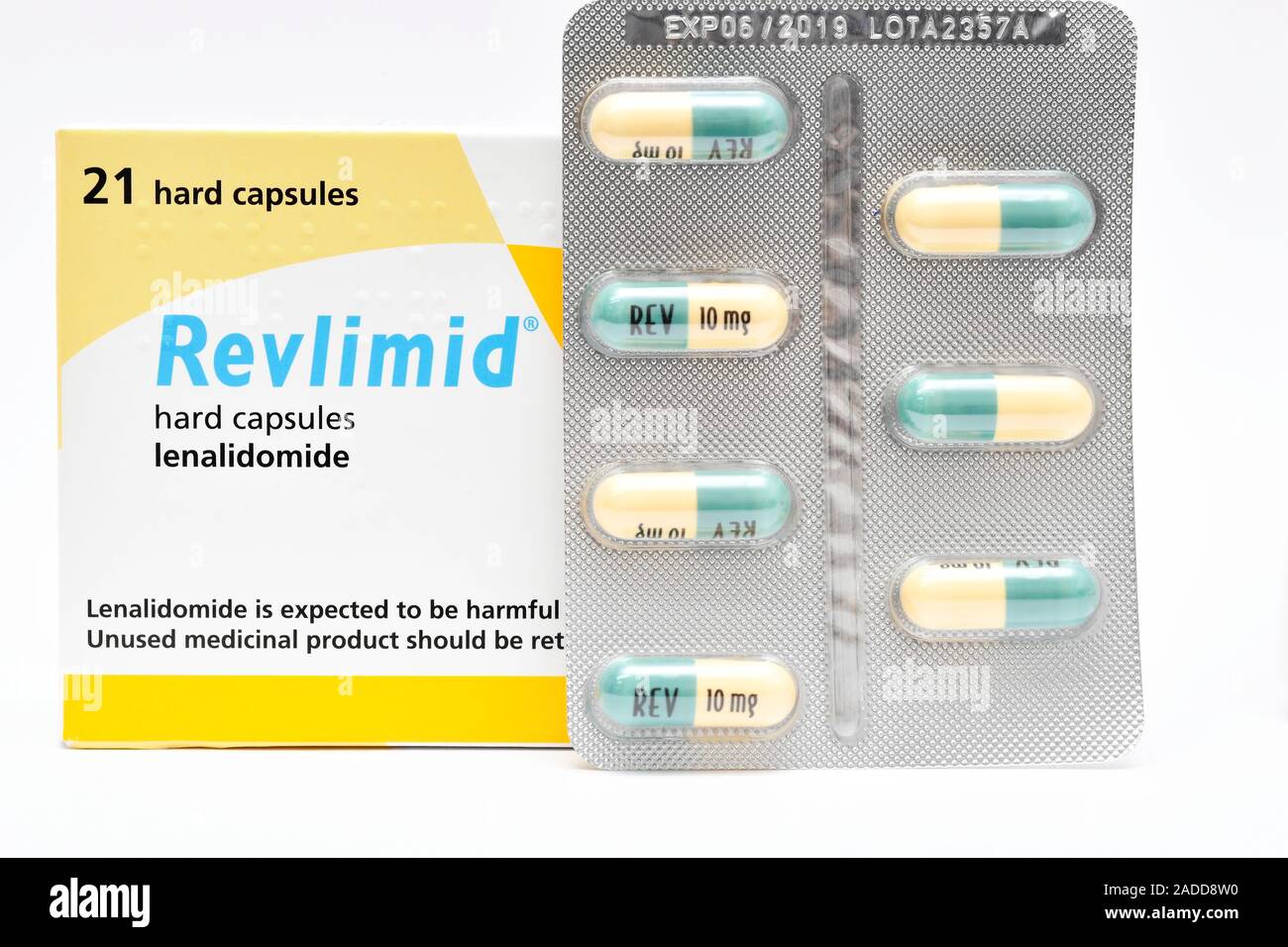 Lenalidomide cancer drug capsules. Box and blisterpack of the drug lenalidomide, marketed under ...