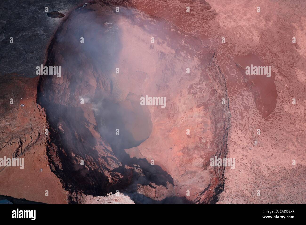 Puu Oo crater on Kilauea. Aerial photograph of the Puu Oo crater in the ...