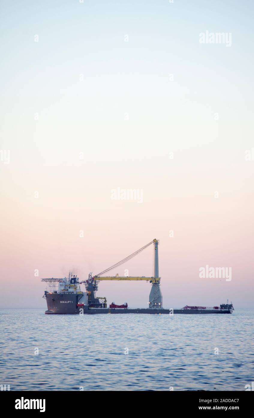 Self-propelled crane vessel. View of the Bokalift 1 self-propelled ...