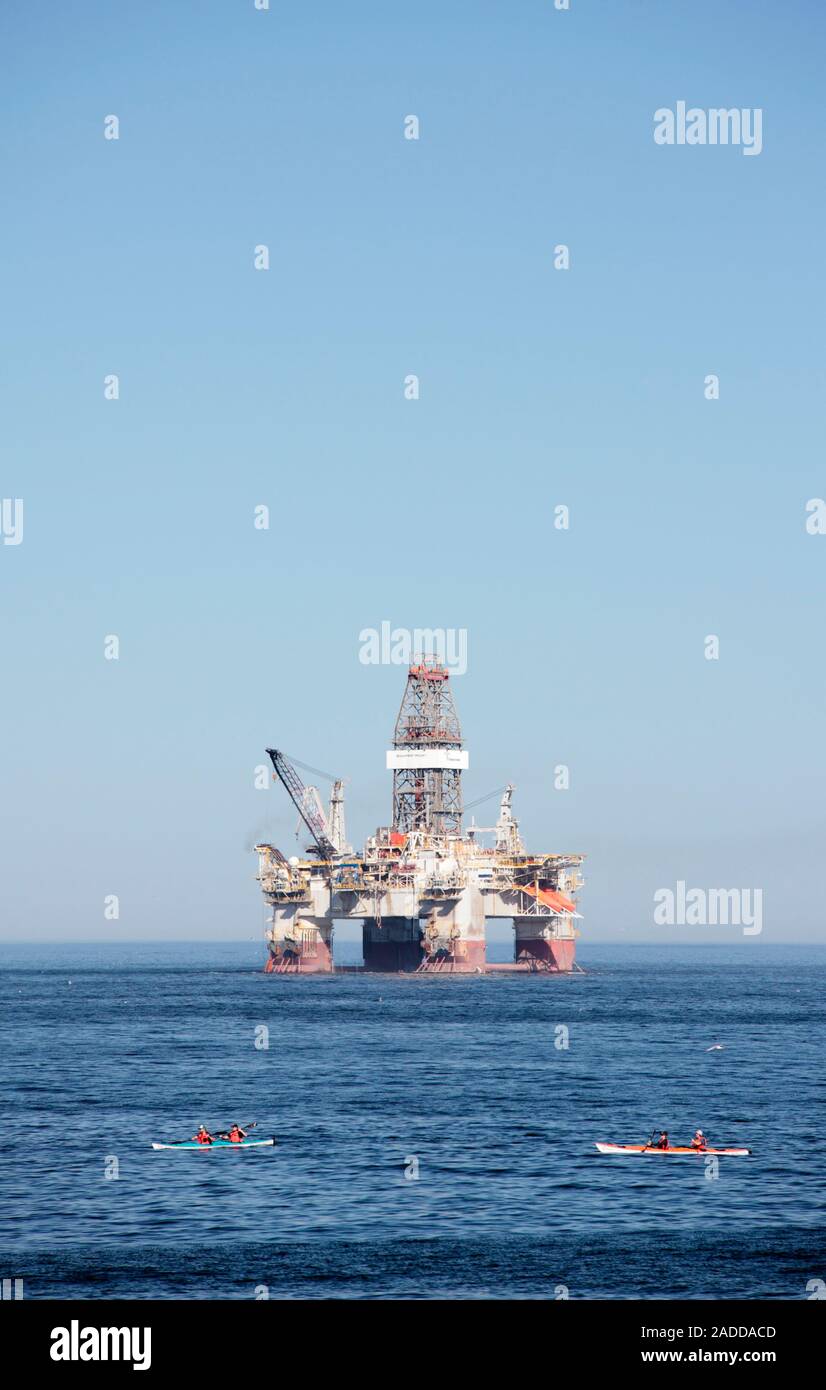 Oil rig at sea. Transocean 'Development Driller 1' semi-submersible ...