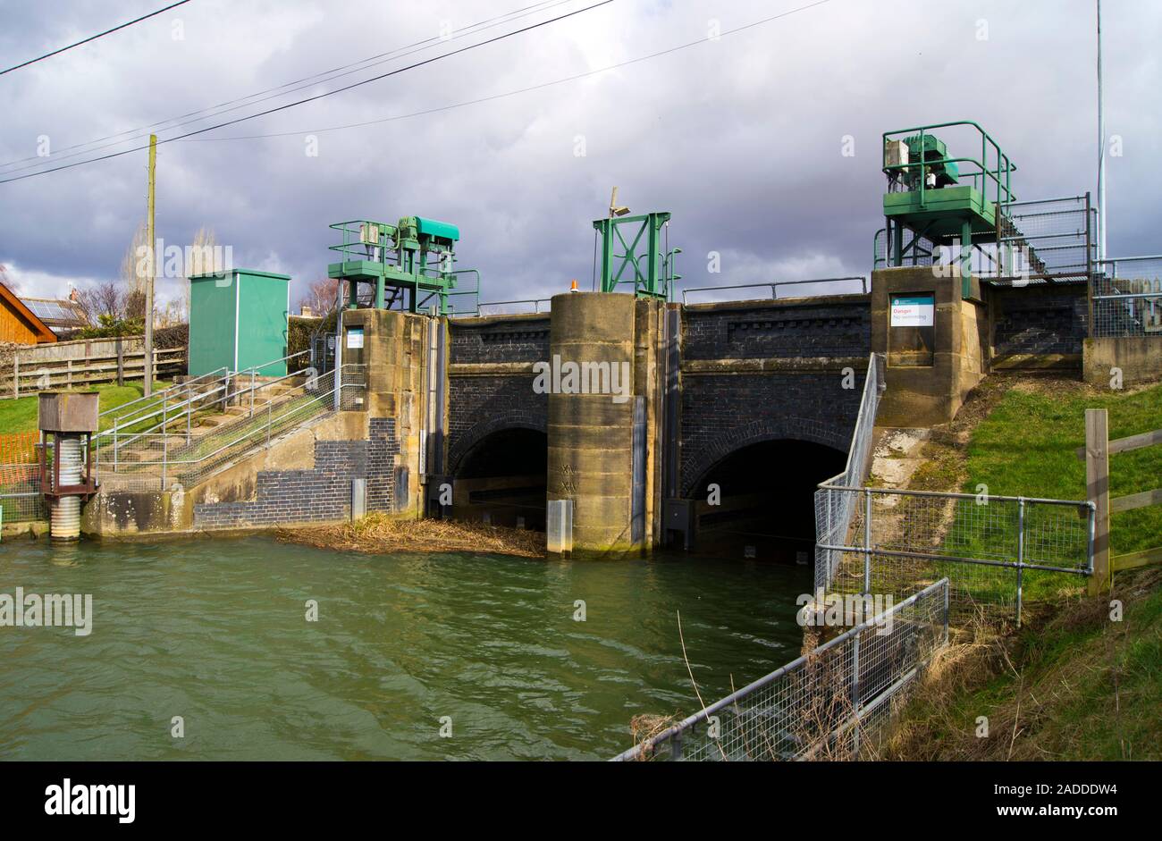 The sluice on Vernatt's Drain, part of the Lincolnshire fens drainage ...