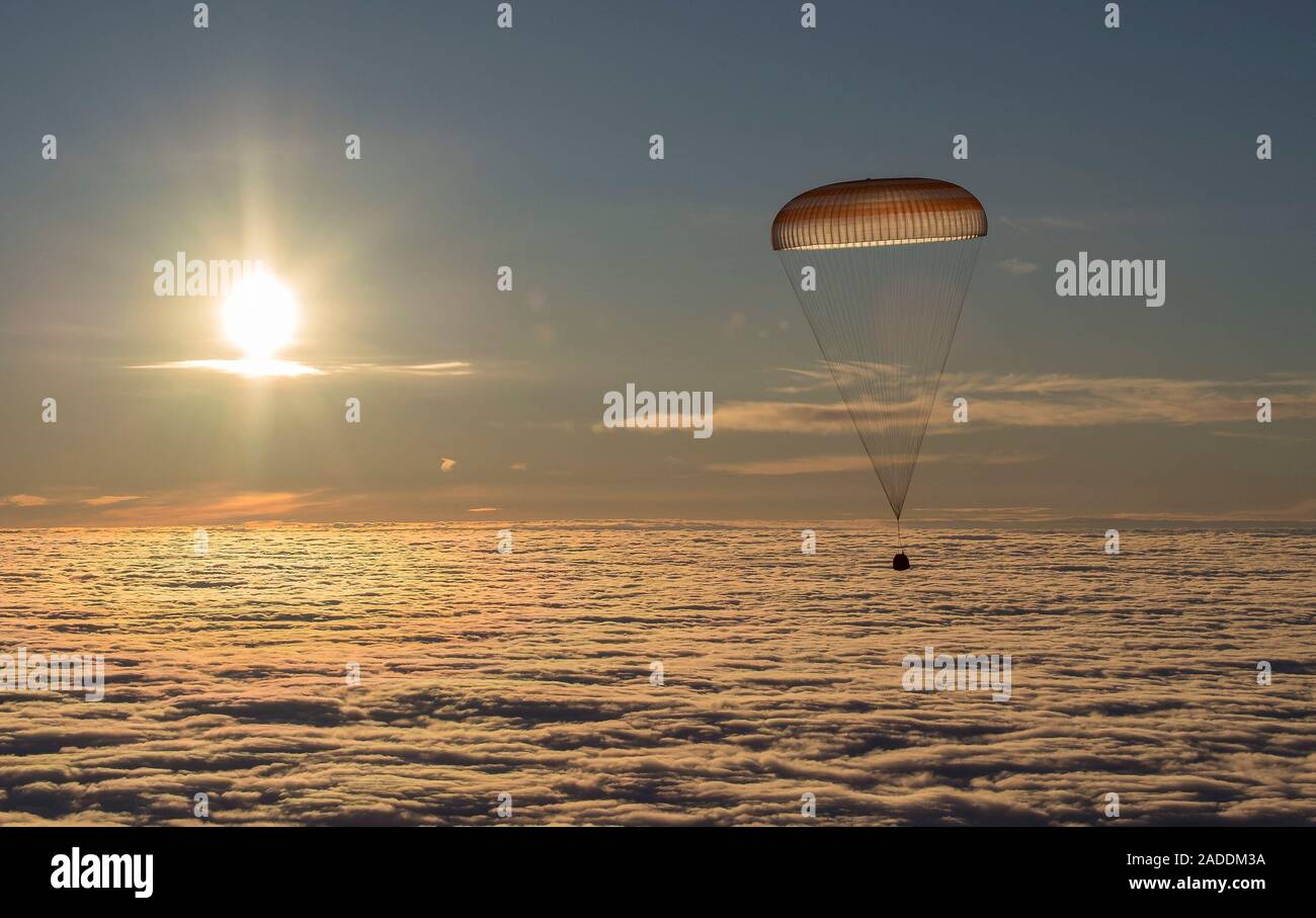 Soyuz MS-06 capsule landing by parachute, 2018. Soyuz MS-06 spacecraft ...