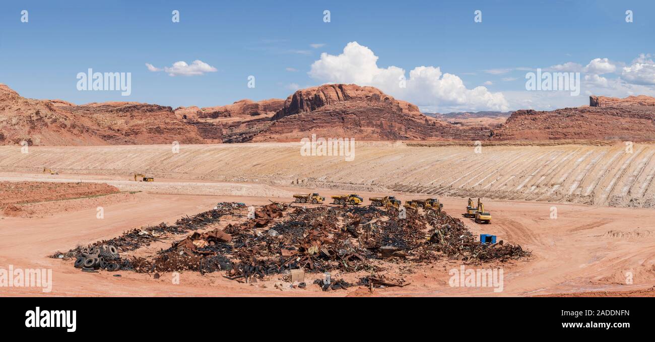 Earthmoving equipment in the process of removing 10.8 million tonnes of ...