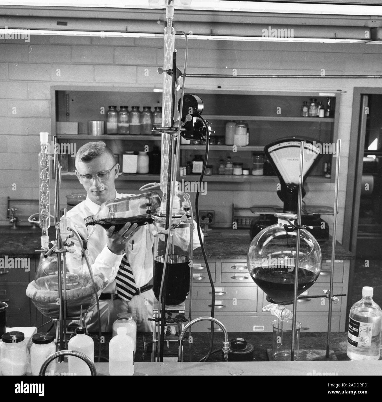 Testing Quilon water repellent, 1950s. Quilon chrome complex, a ...