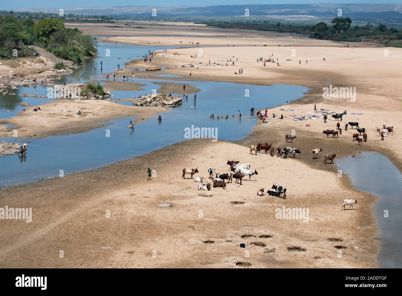 Madagascan river scene. People on the banks of the Mandrare River ...