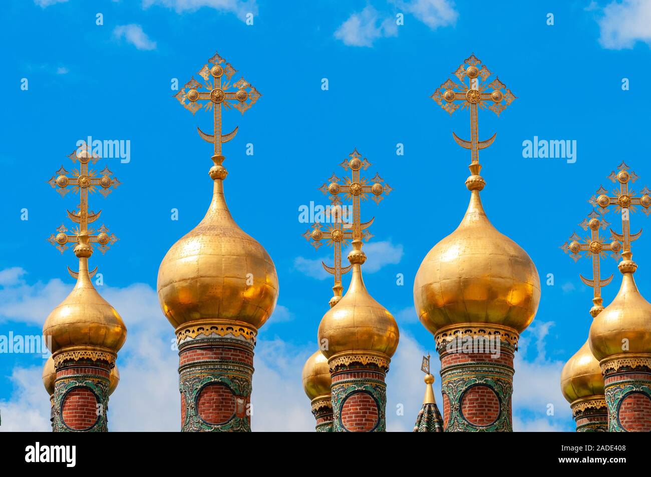 Golden domes hi-res stock photography and images - Alamy