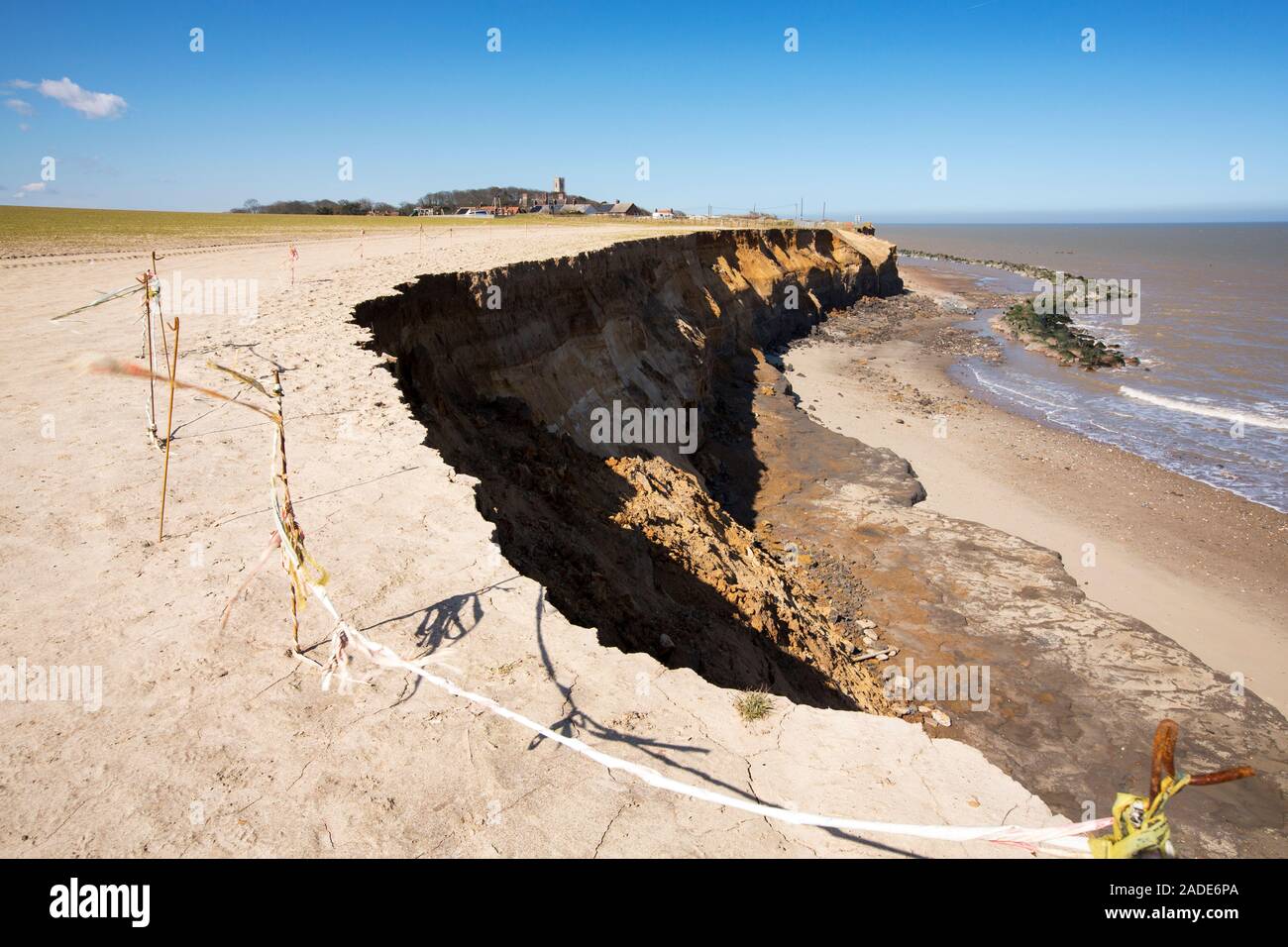 Coastal erosion caused by the Beast from the East in Happisburgh, Norfolk, UK Stock Photo - Alamy