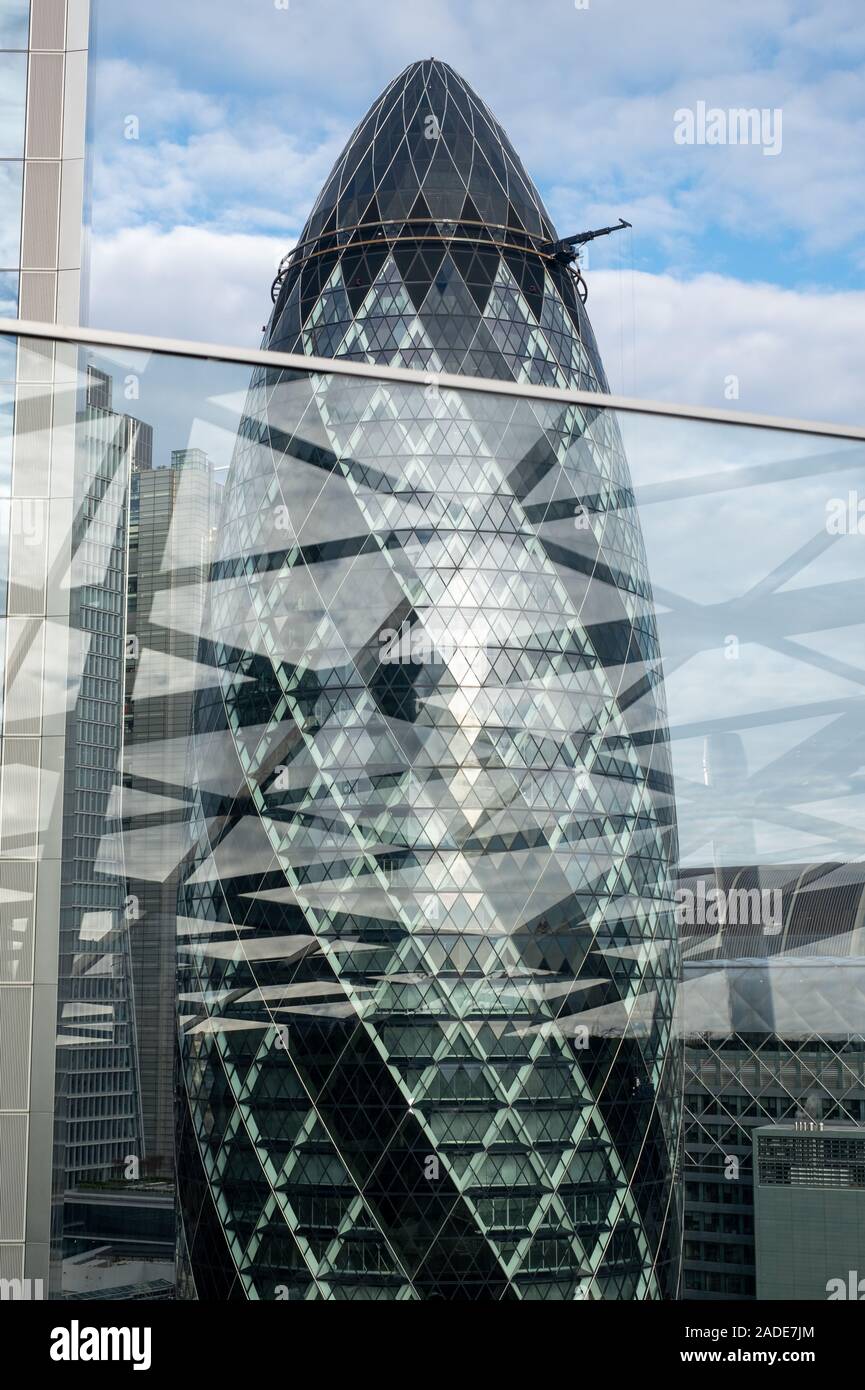 Iconic Gherkin Building, 30 St Mary Axe in the City of London financial ...