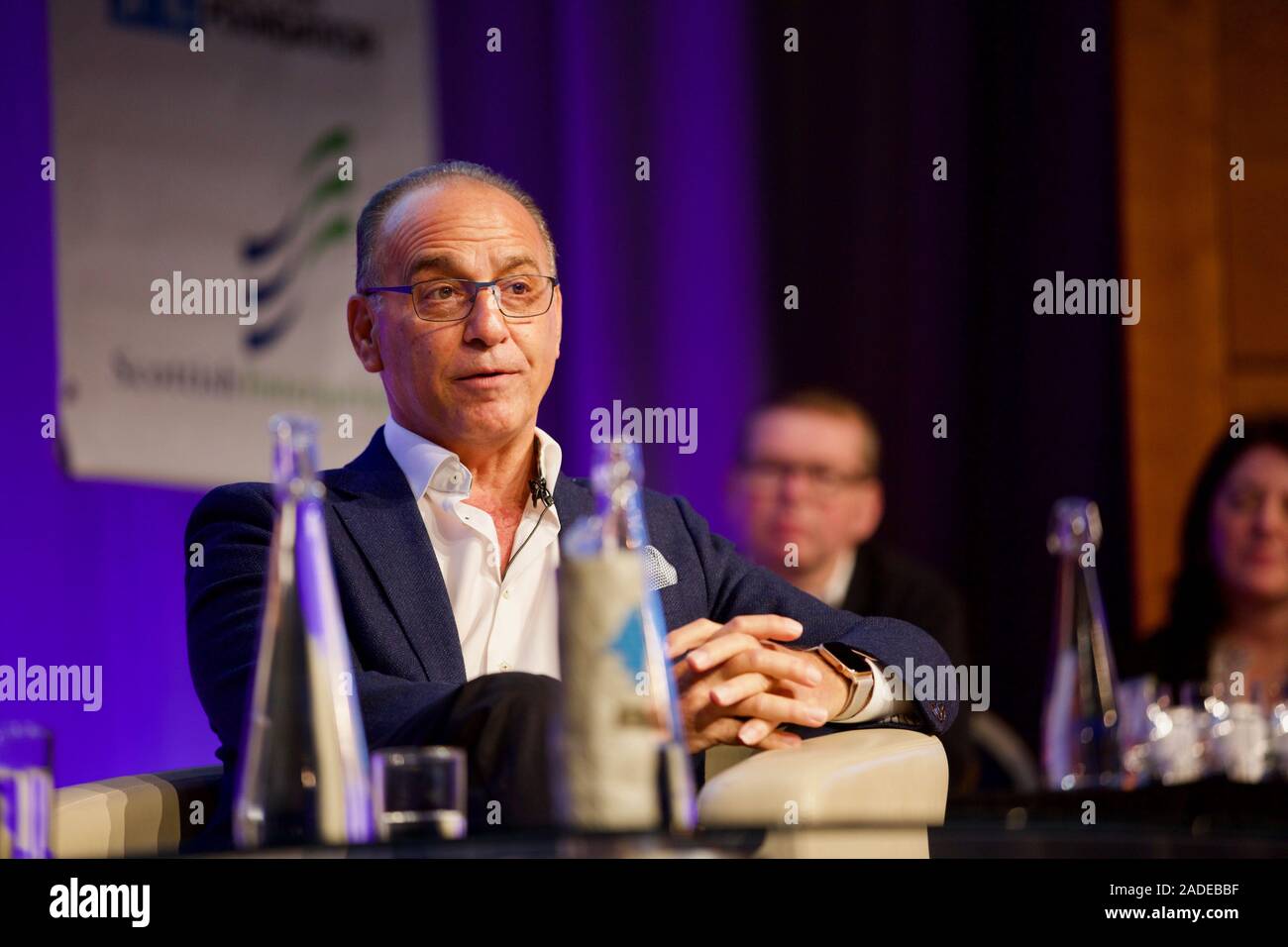 Dragon's den tv series hi-res stock photography and images - Alamy