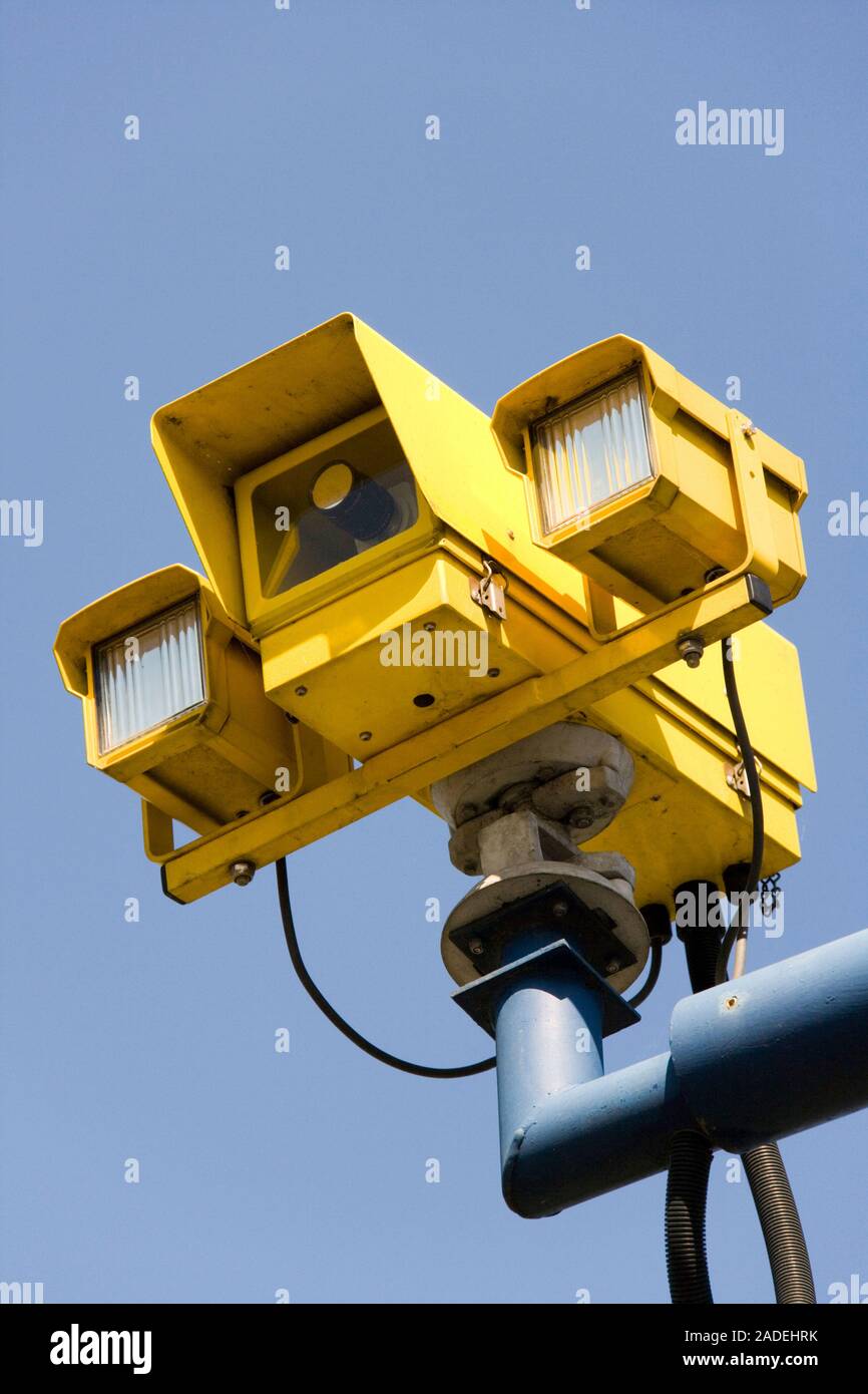 SPECS average Speed Camera system used on dual carriageways and ...
