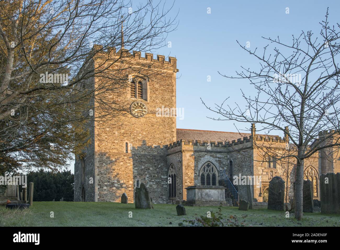 Bletchingley church of st mary hi-res stock photography and images - Alamy